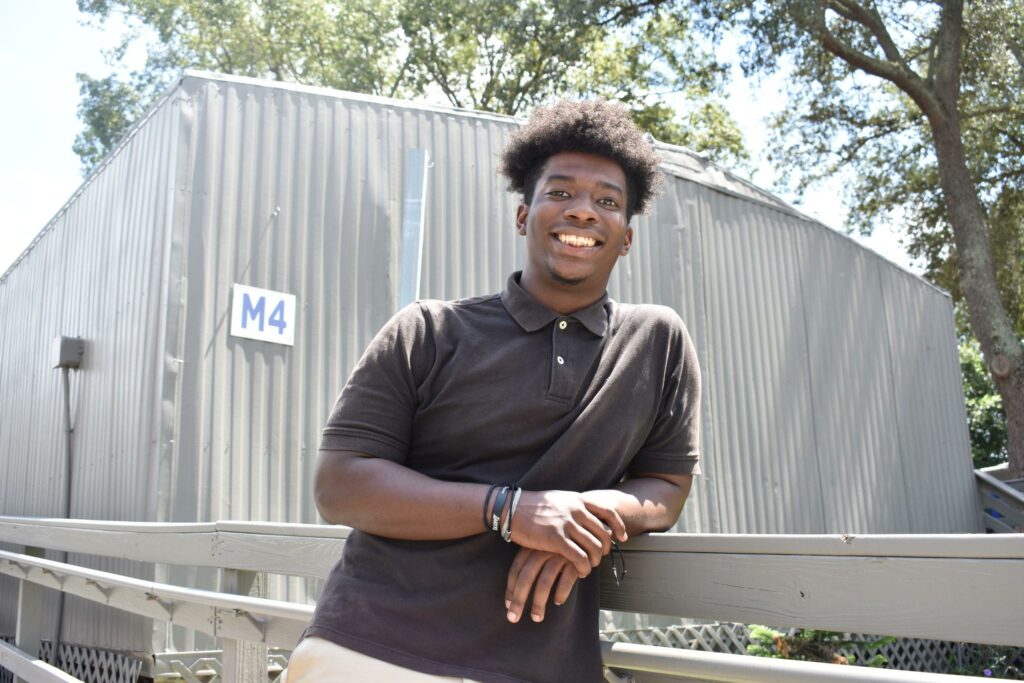 Soti nan kloun klas rive nan lidè klas la avèk èd nan yon bousdetid ...